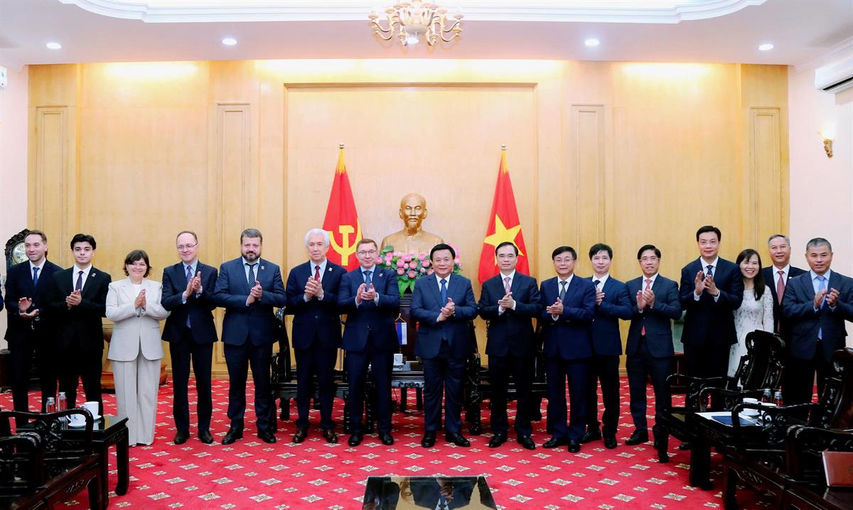 Delegation of the United Russia Party visits the Academy