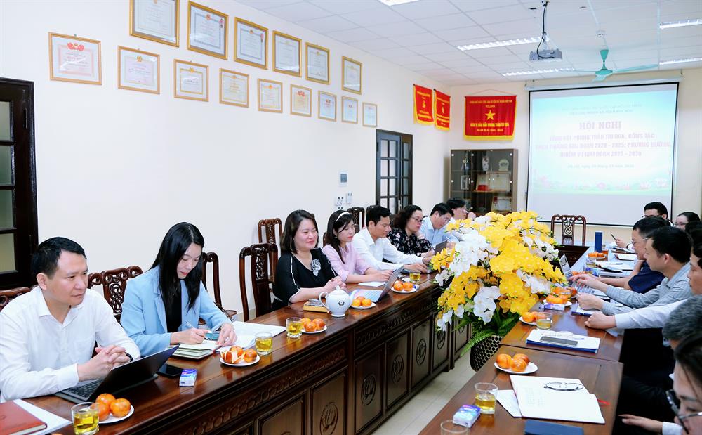 Viện Chủ nghĩa xã hội khoa học tổng kết phong trào thi đua, công tác ...