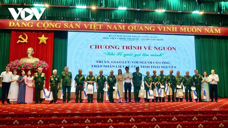 Ý nghĩa hoạt động về nguồn, tri ân người có công của Học viện Chính trị ...