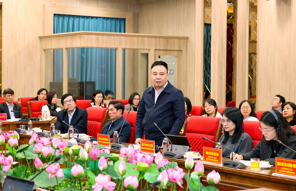 Thuyết trình chuyên đề “Những điểm mới của Hội nghị Trung ương 4 khóa ...