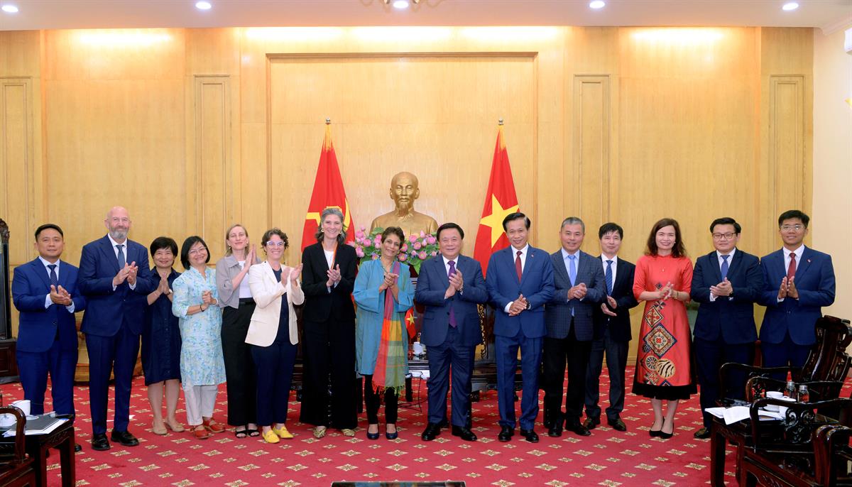 UN Assistant Secretary-General, UNDP Assistant Administrator, and ...